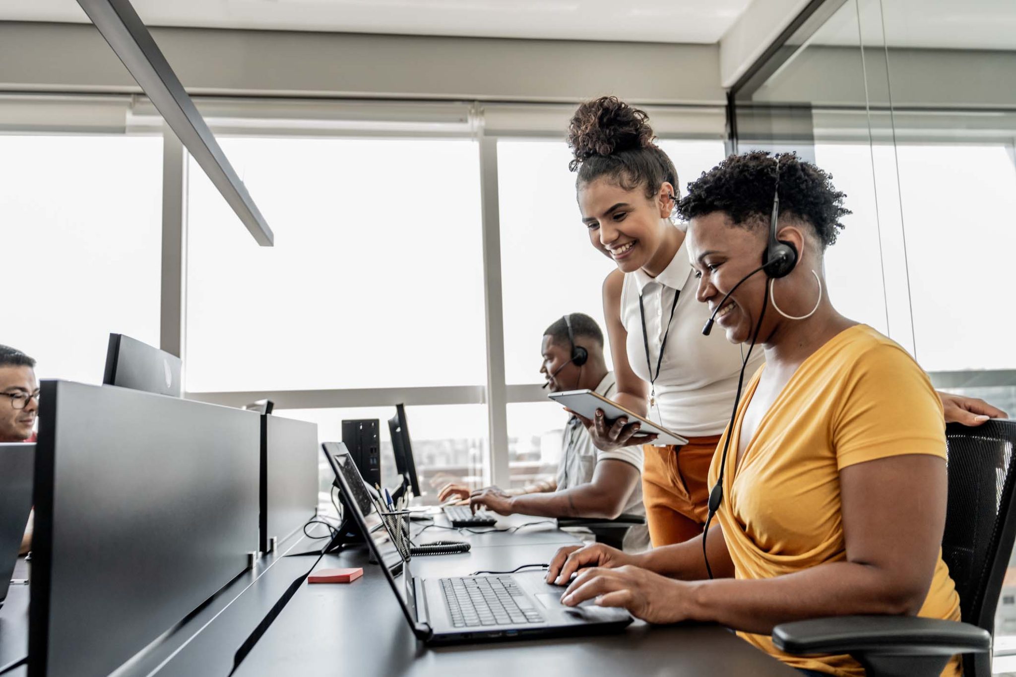 Customer Service - QContact